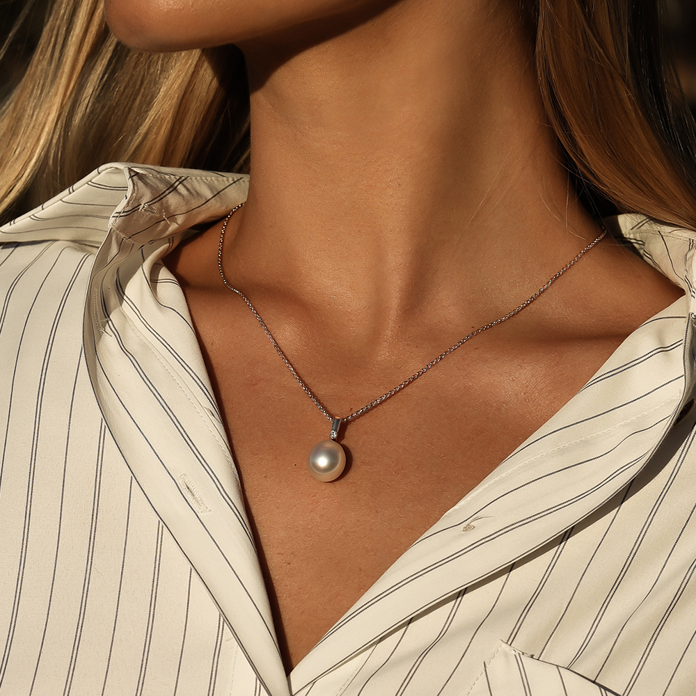 Simplicity Diamond Pendant, White Gold | Kailis Jewellery